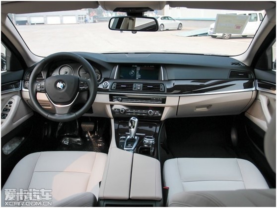 鱼与熊掌的选择宝马525Li对比奔驰E260L-爱卡汽车